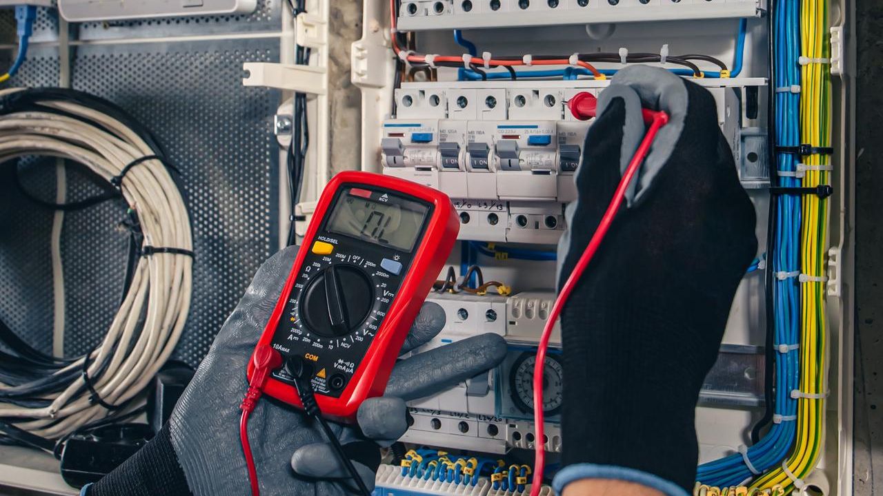 Registro Oficial del Día: Nuevas aportaciones para ARCONEL en el sector ...